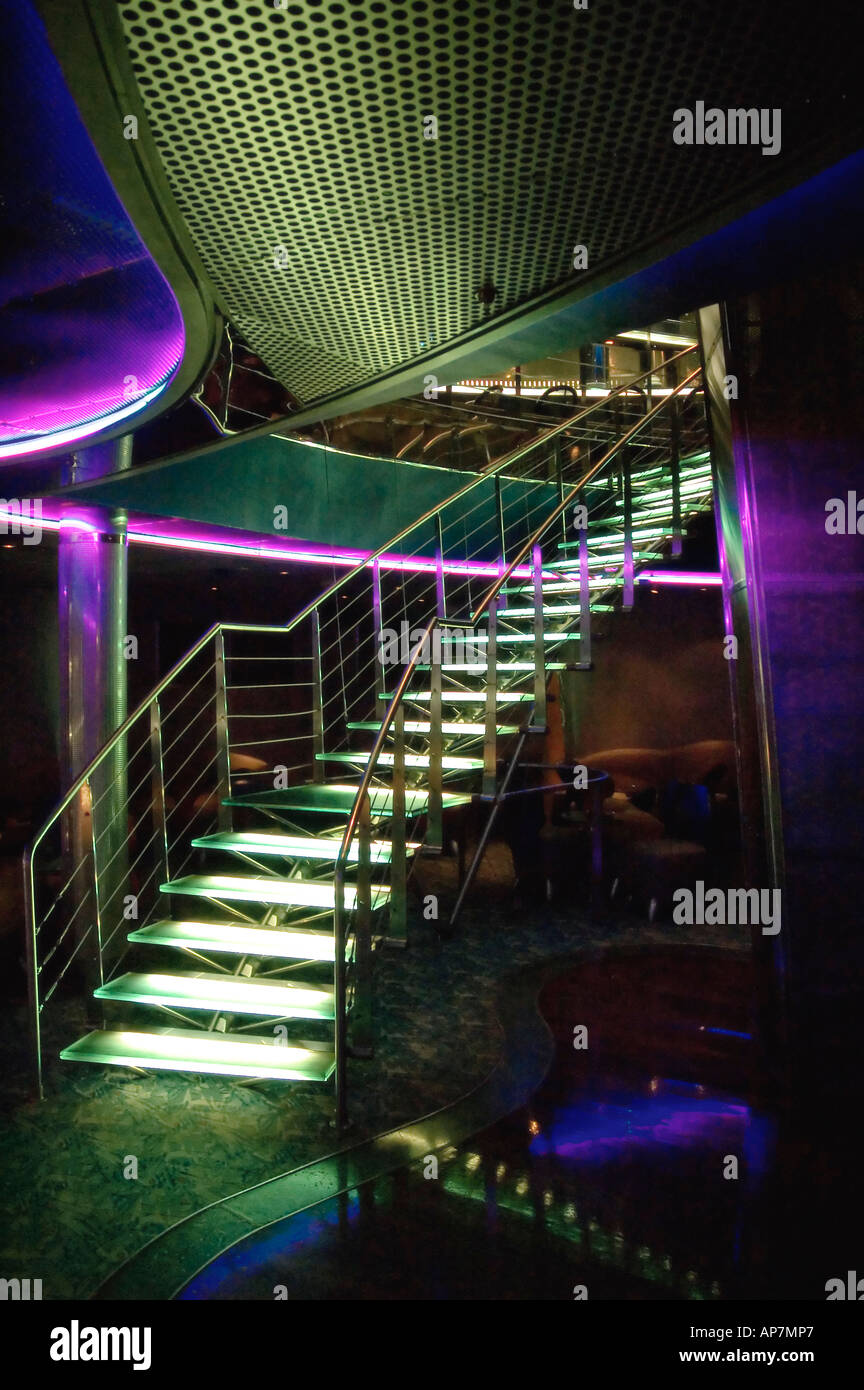 Cruise ship disco hi-res stock photography and images - Alamy