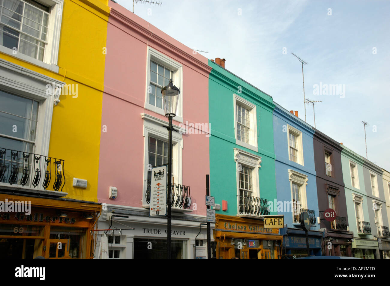 Homes above shops hi-res stock photography and images - Alamy