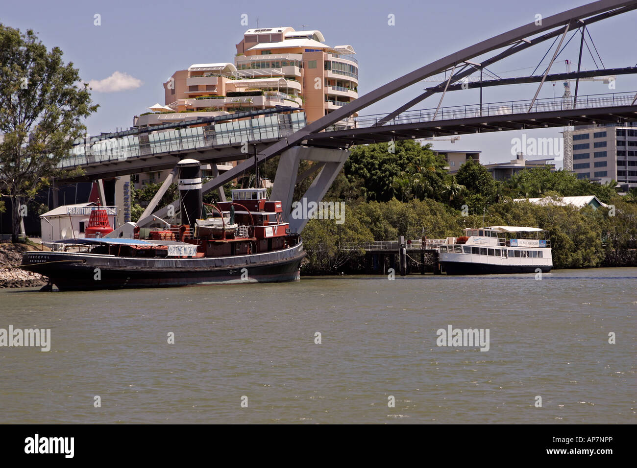 pilot ship and Story bridge, Brisbane, Queensland, Australia Stock ...
