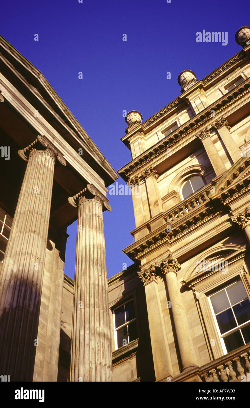 Waterloo Place Edinburgh Stock Photos & Waterloo Place Edinburgh Stock ...