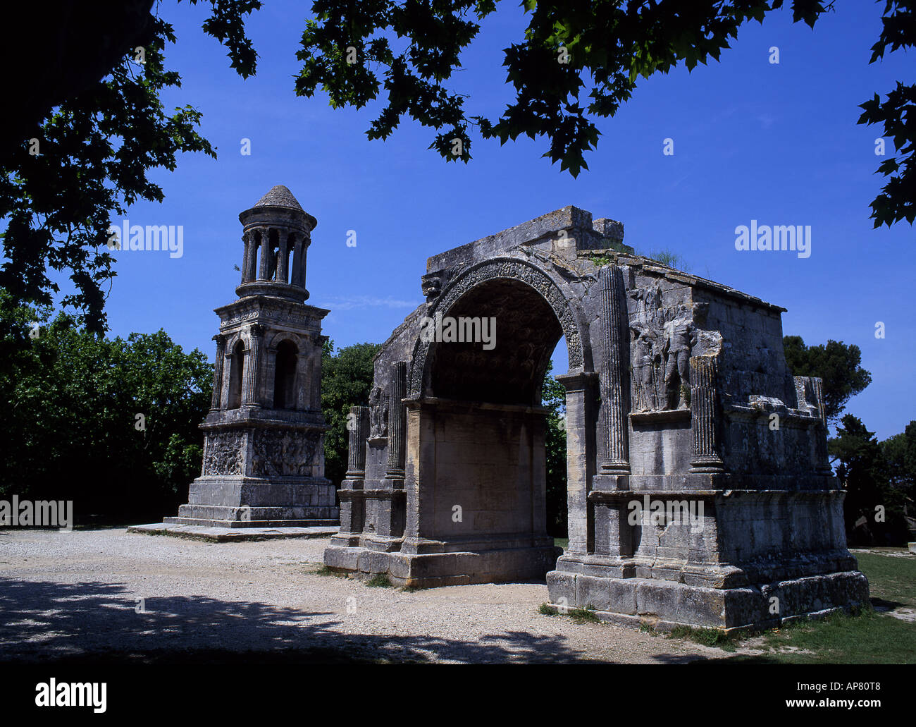 Les Antiques Glanum Roman triumphal arch and mausoleum Near St Rémy de ...
