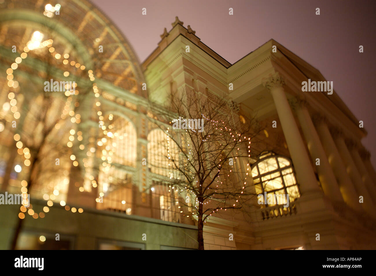 The royal ballet the orchestra of the royal opera house hi-res stock ...