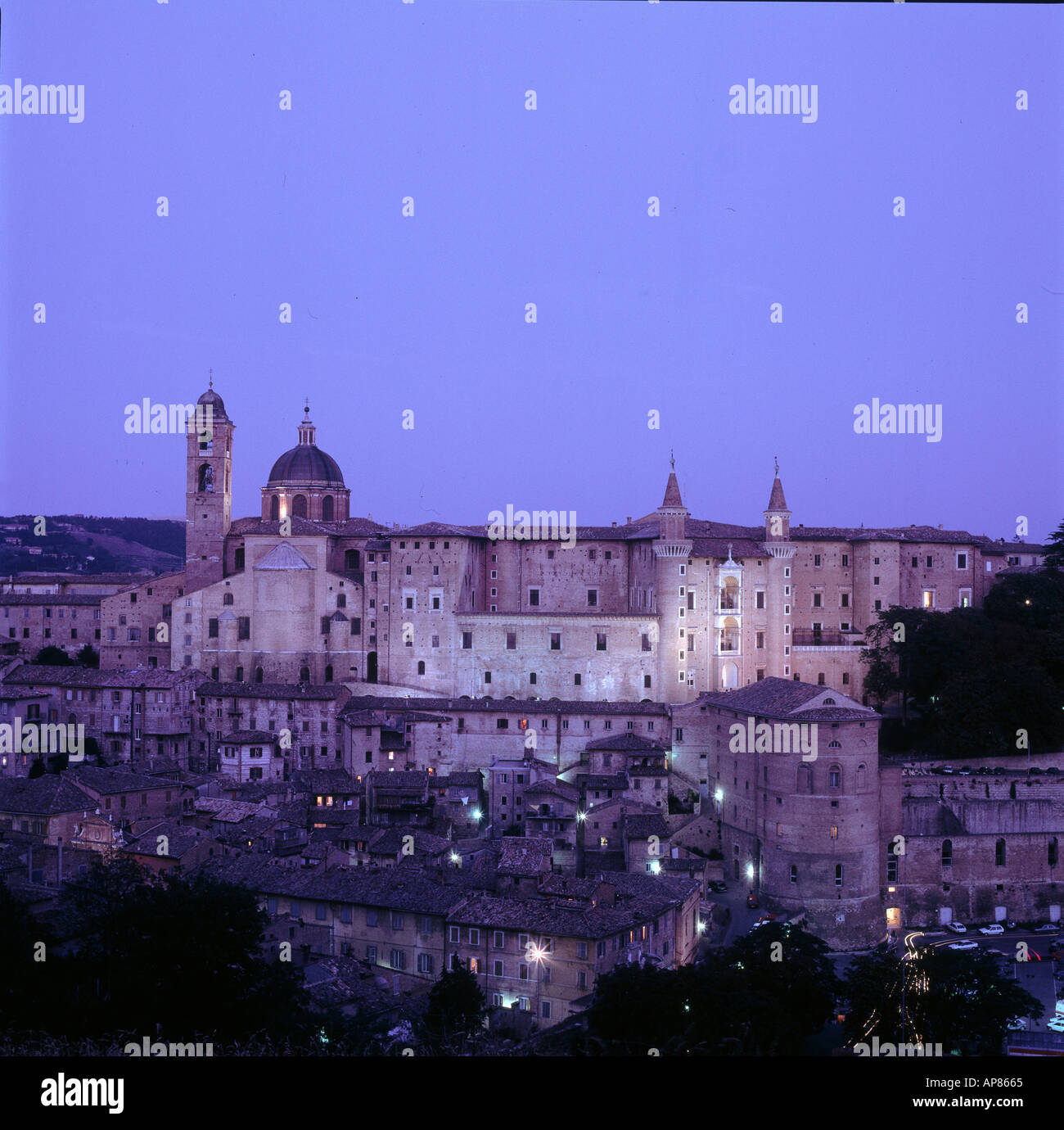 Palace lit up at dusk, Palazzo Ducale, Urbino, Marken, Italy Stock ...