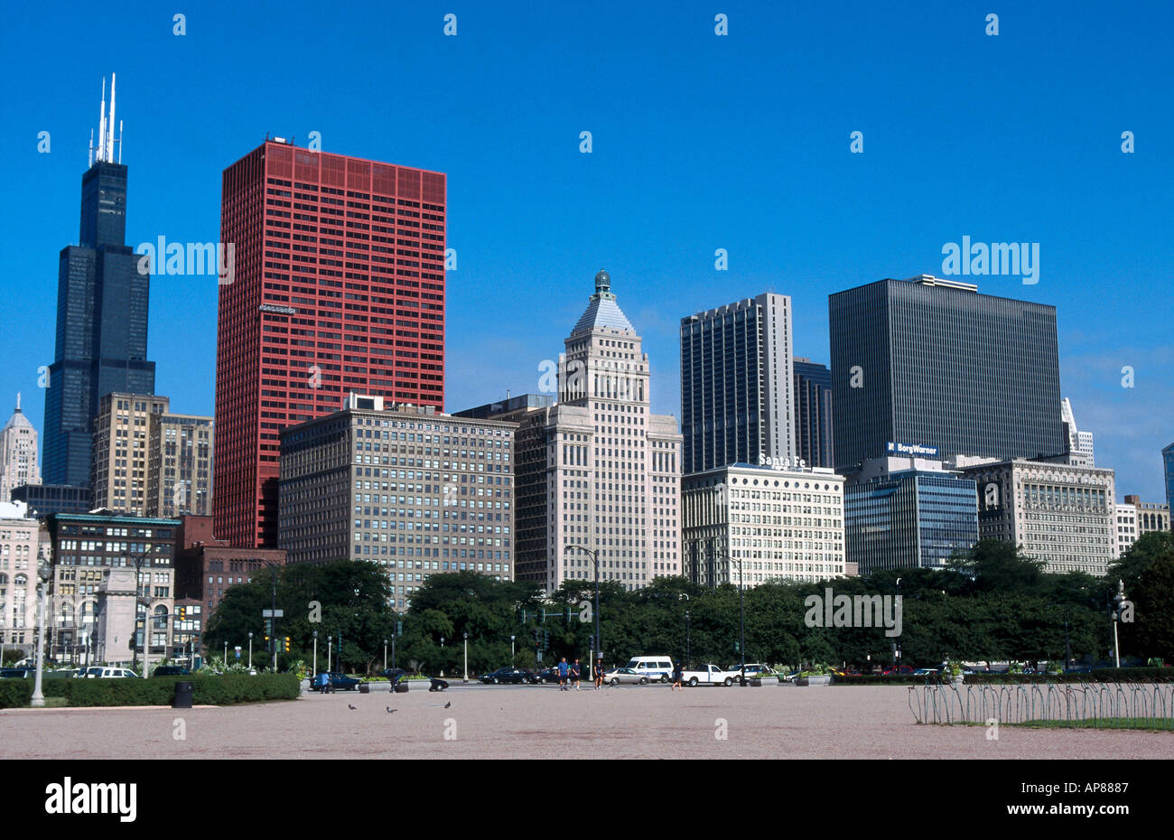 Skyscrapers in city, Sears Tower, Michigan Avenue, Chicago, Illinois ...