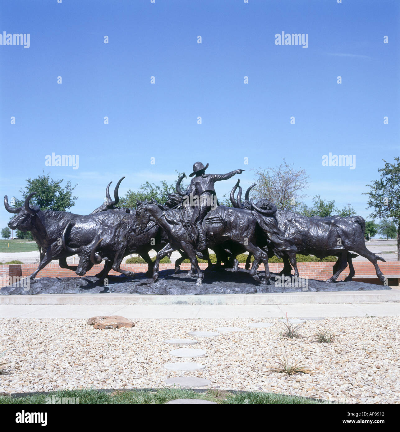 Texas cowboy monument bronze hi-res stock photography and images - Alamy