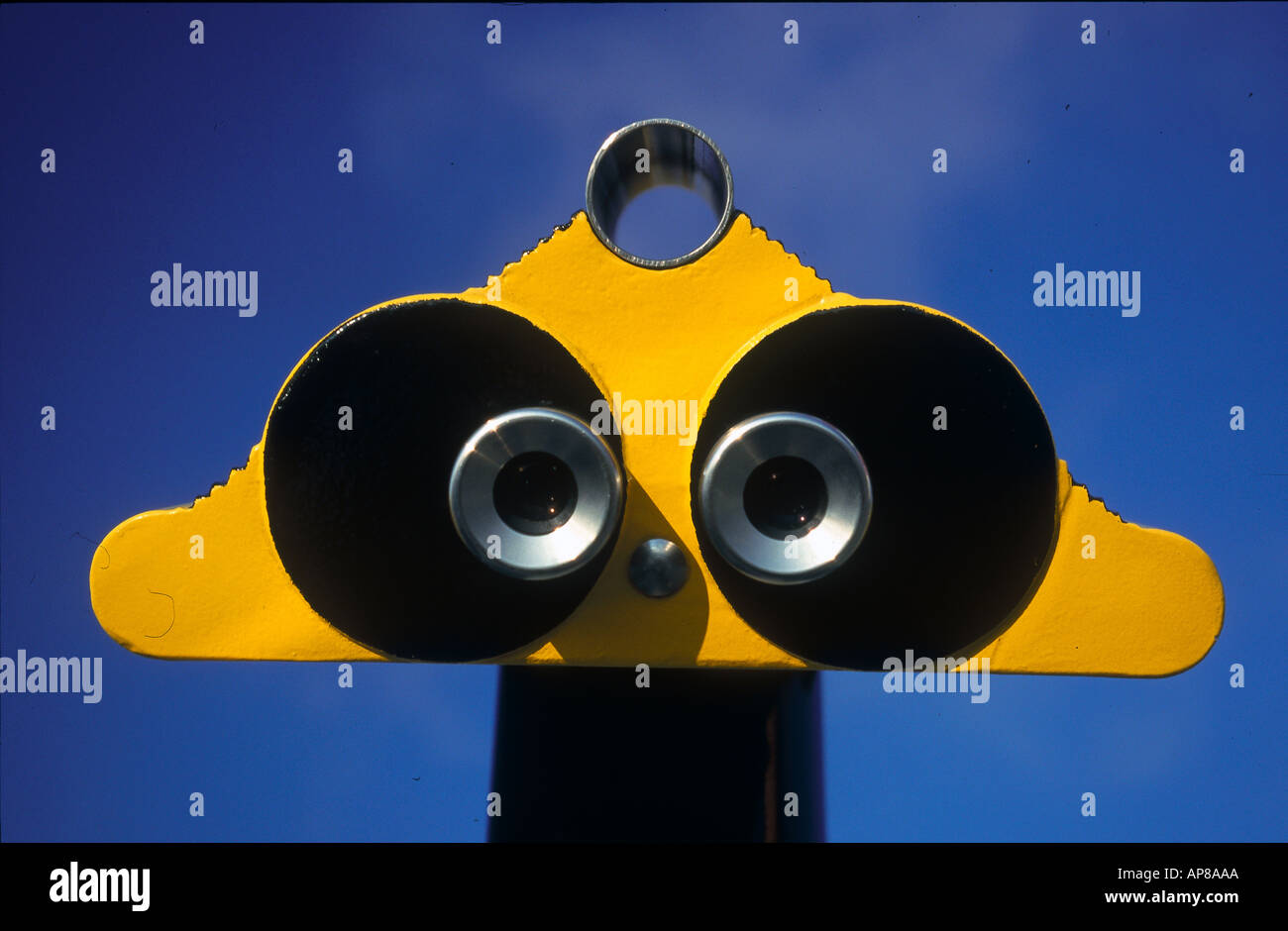 Yellow telescope hi-res stock photography and images - Alamy