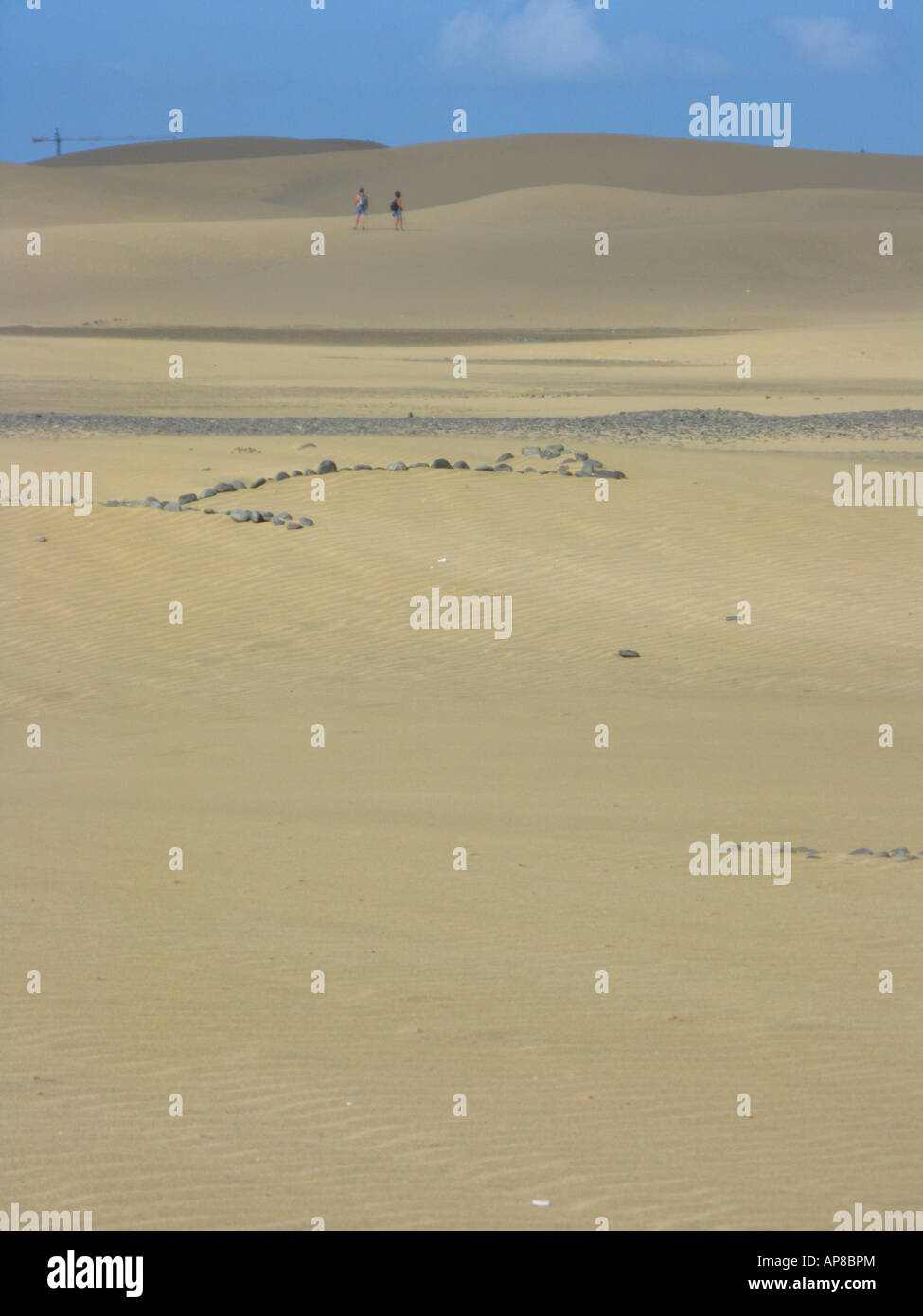 Two people in the desert Stock Photo - Alamy