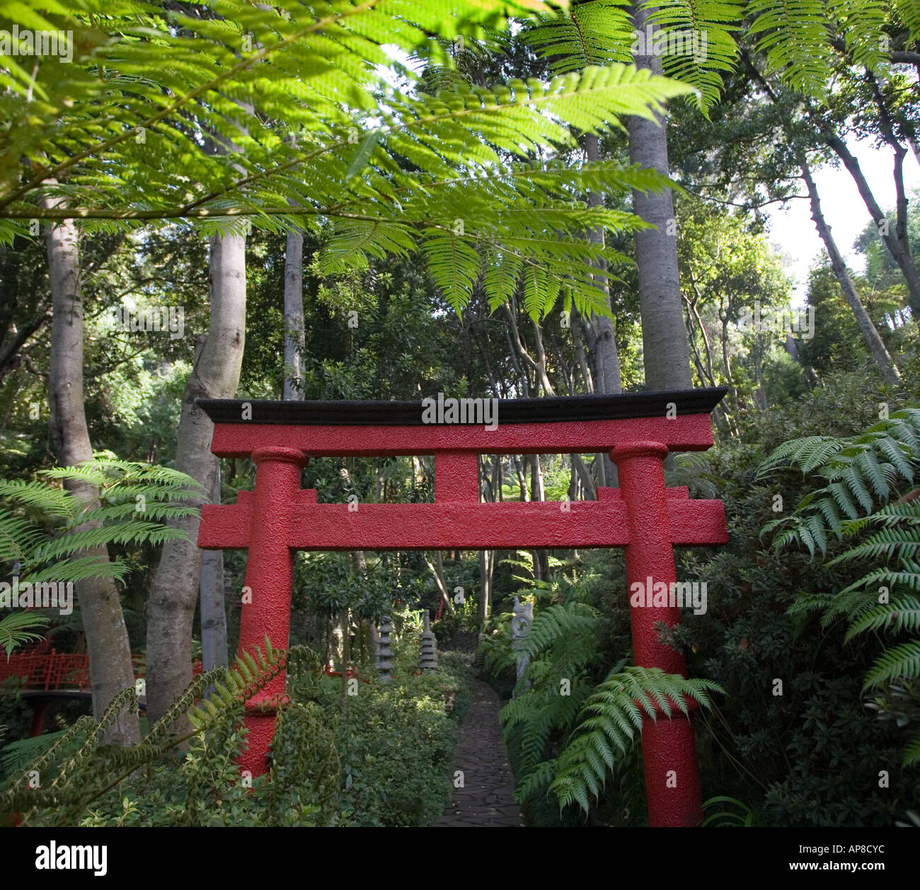 Japanese arch hi-res stock photography and images - Alamy