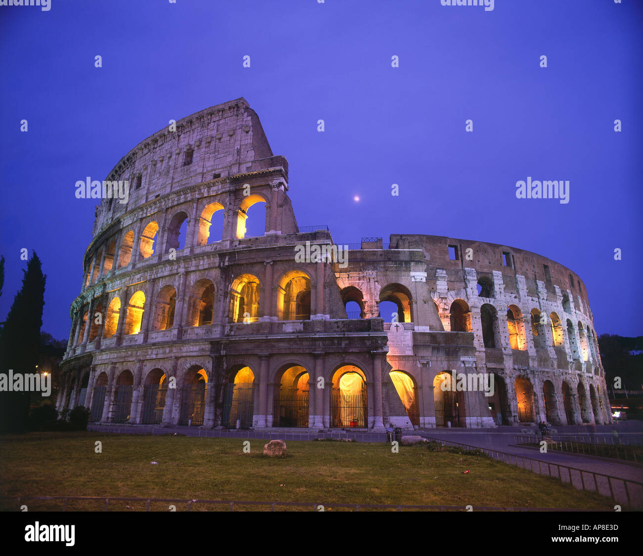 Colosseum rome night low angle hi-res stock photography and images - Alamy