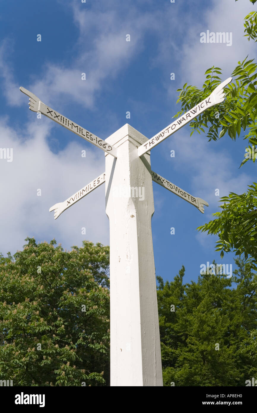 17th century signpost hi-res stock photography and images - Alamy