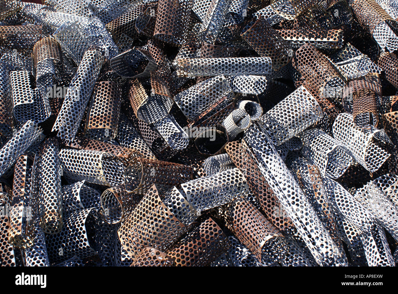 Wire wrap hi-res stock photography and images - Alamy