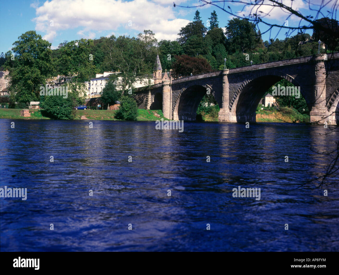 dh River Tay DUNKELD PERTHSHIRE Bridge across river Tay at Dunkeld ...