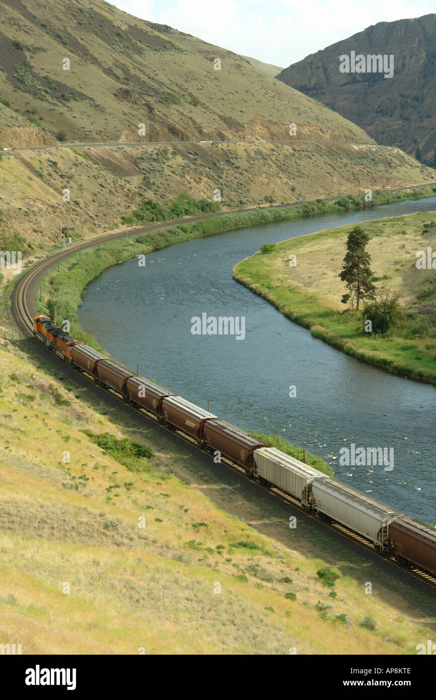 Washington state coast railway hi-res stock photography and images - Alamy