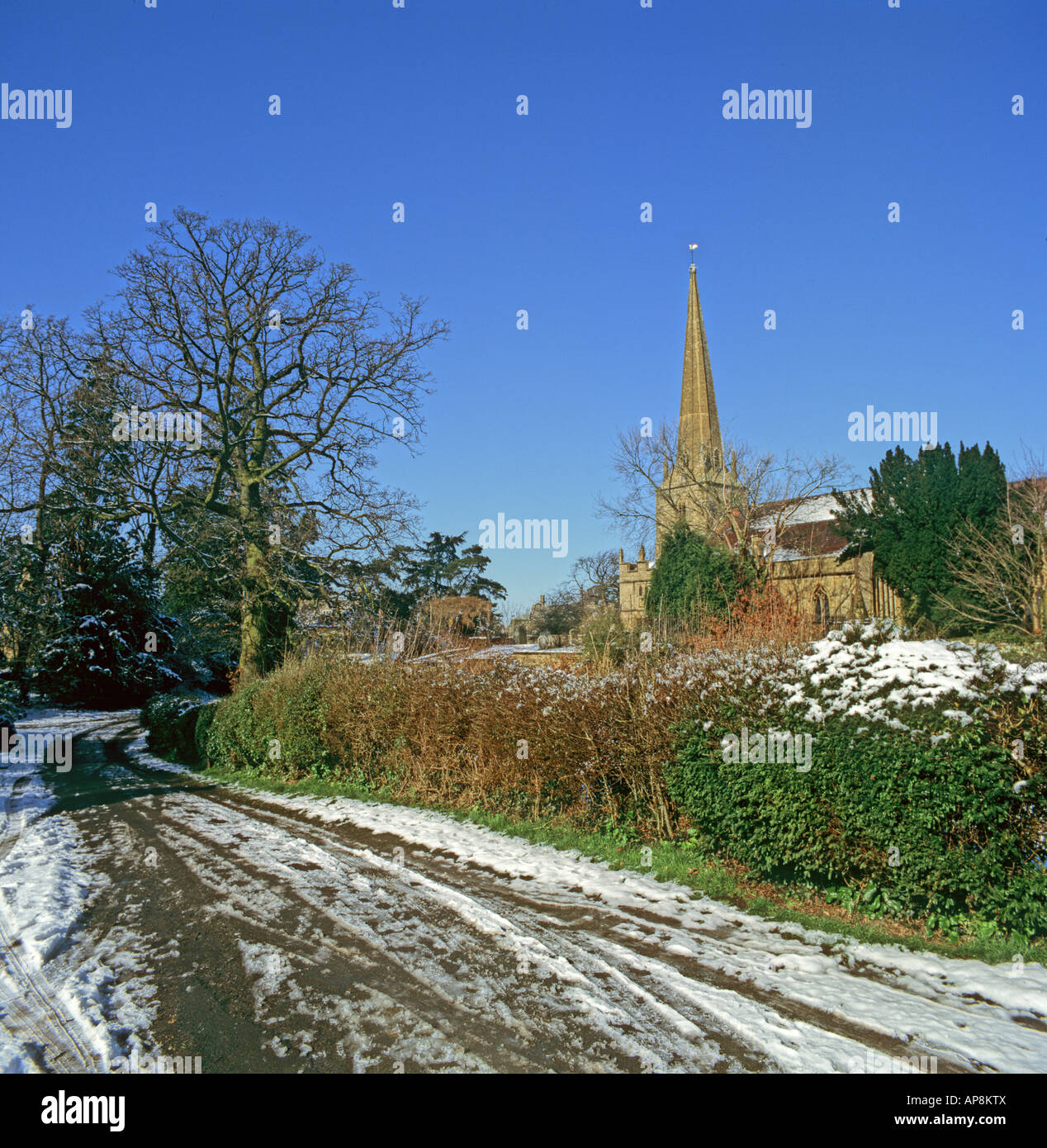 Church in tredington hi-res stock photography and images - Alamy