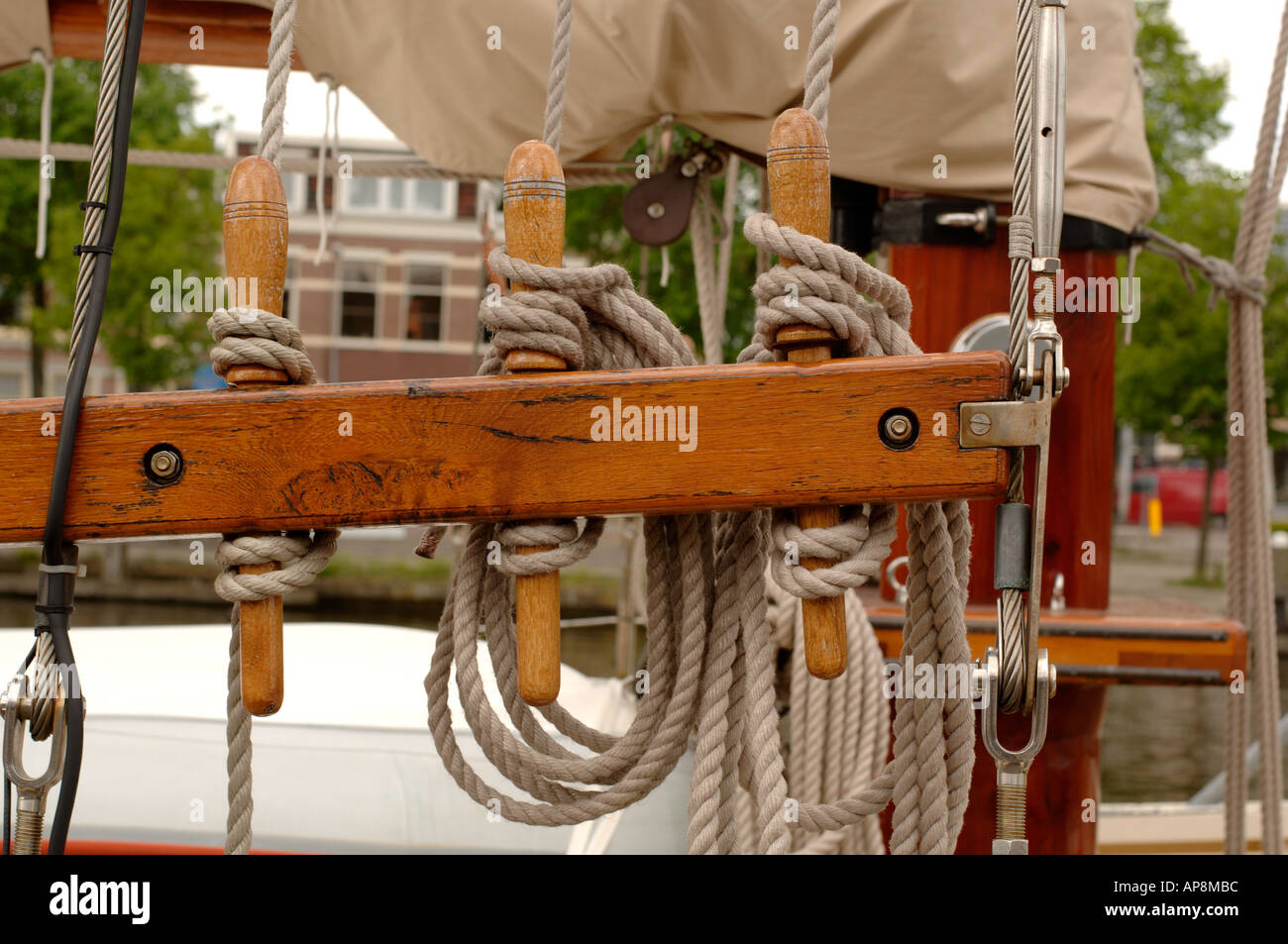The ropes and tackle detail of a sailboat Stock Photo - Alamy
