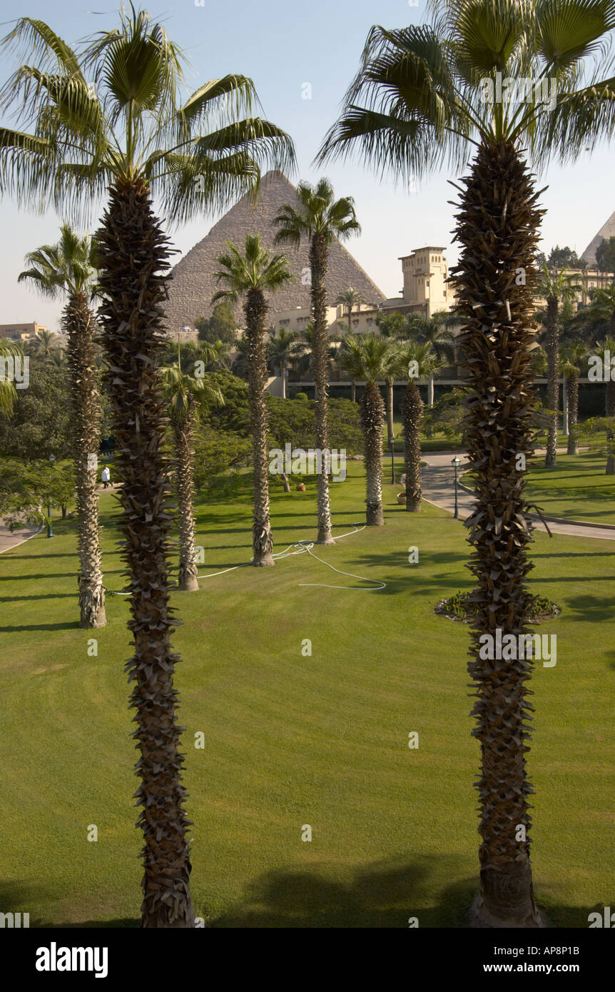 Pyramid of Khufu (Cheops) seen from the Mena House Hotel, Cairo, Giza ...