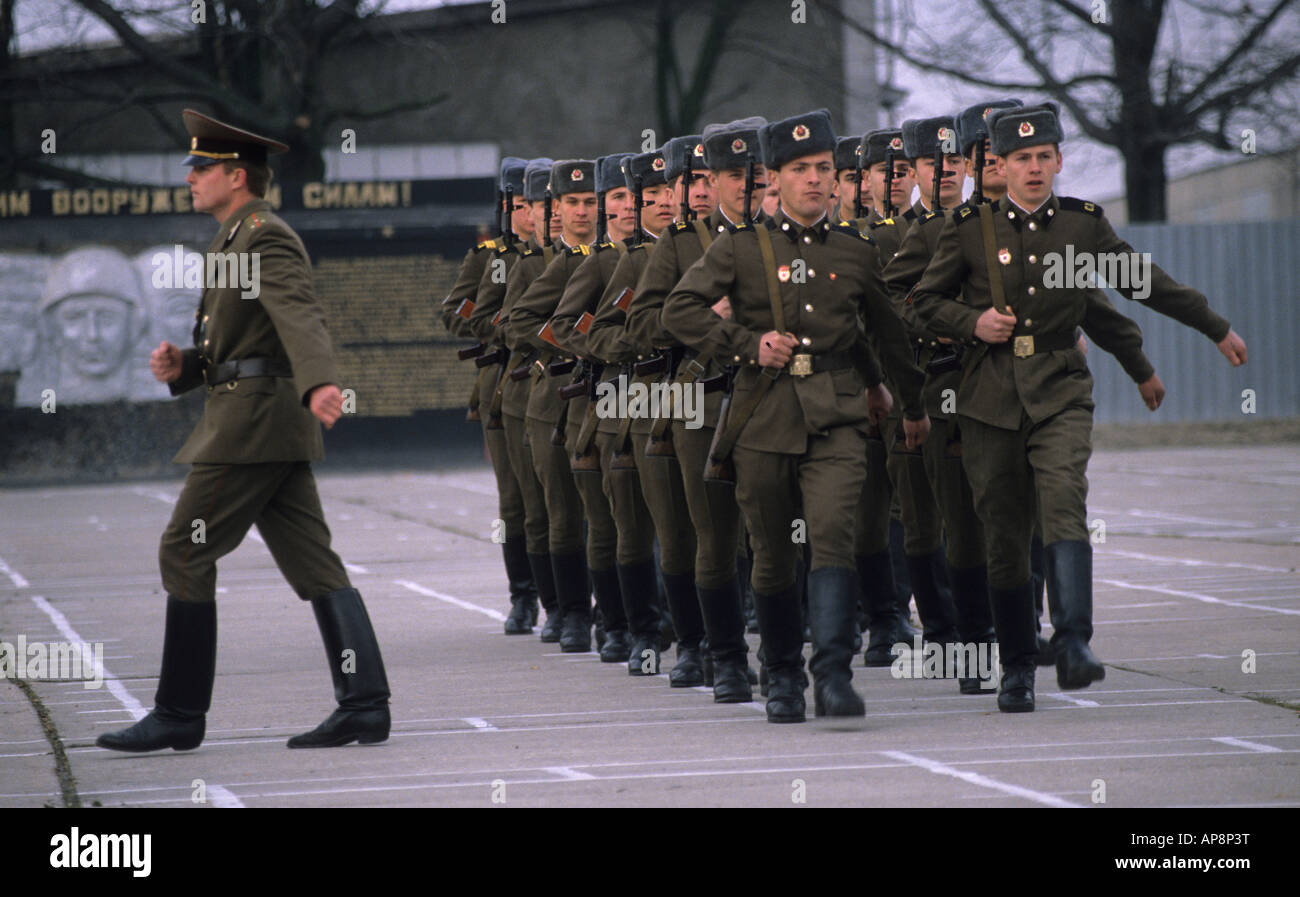Russian soldiers march lock step at Russian barracks in Frankfurt Oder ...
