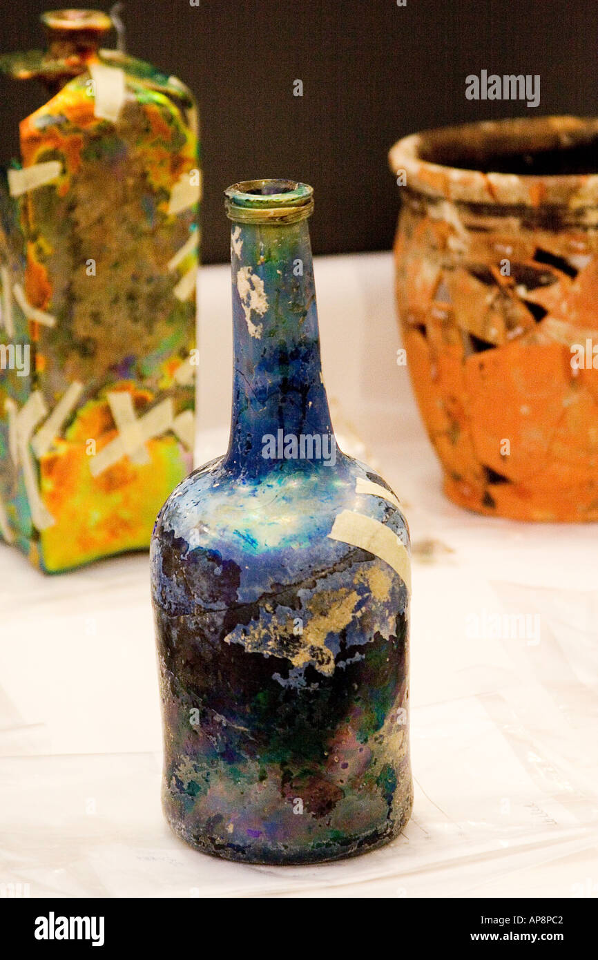 Glass artifacts hi-res stock photography and images - Alamy