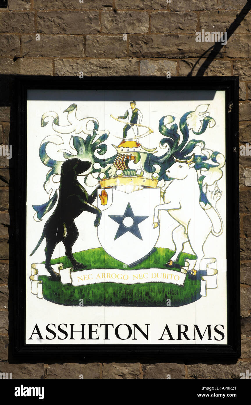 coat of arms pub sign Stock Photo - Alamy