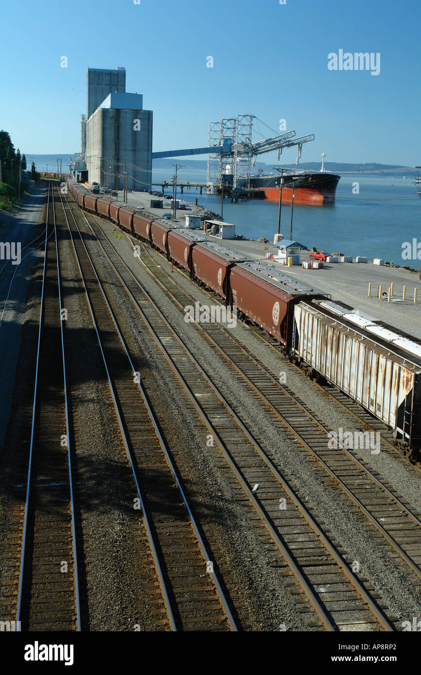 Train at us seaport hi-res stock photography and images - Alamy