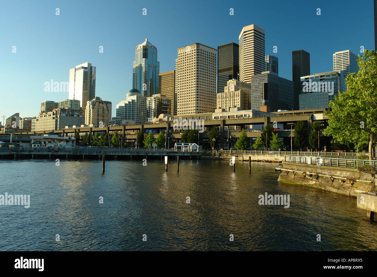 Seattle bay waterfront downtown town city hi-res stock photography and ...