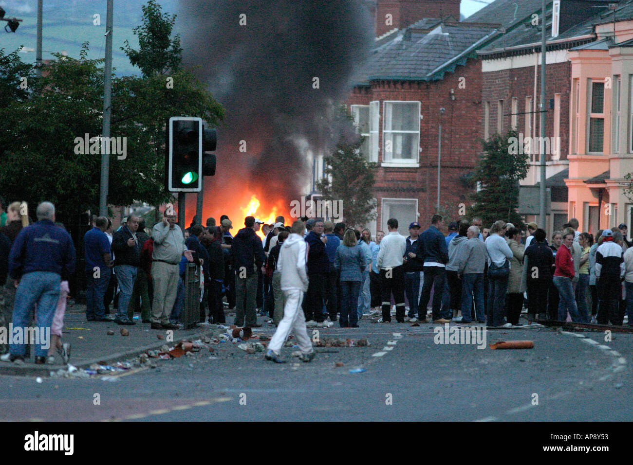 Burning vehicle hi-res stock photography and images - Alamy