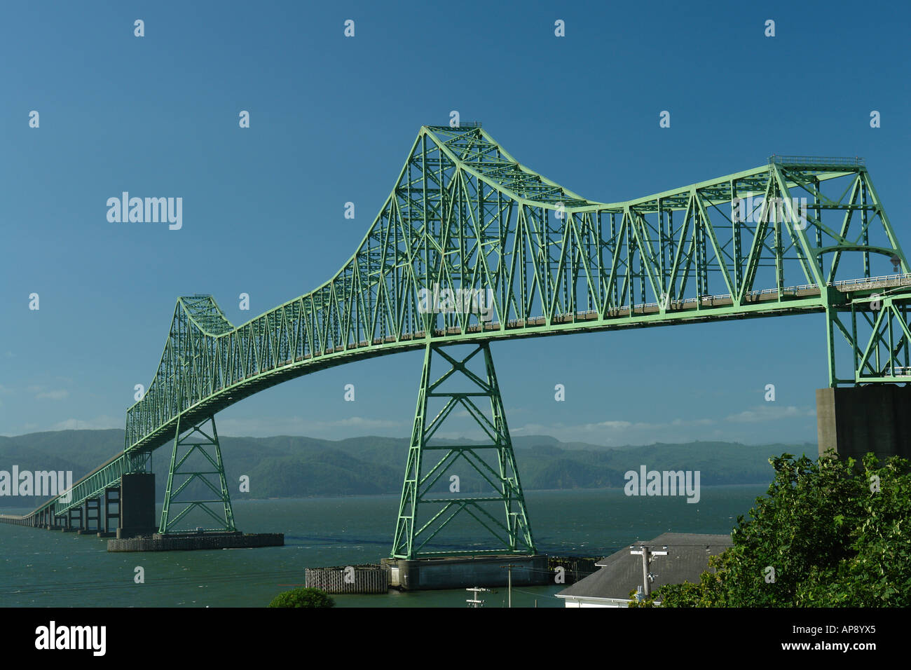 Continuous truss bridge hi-res stock photography and images - Alamy