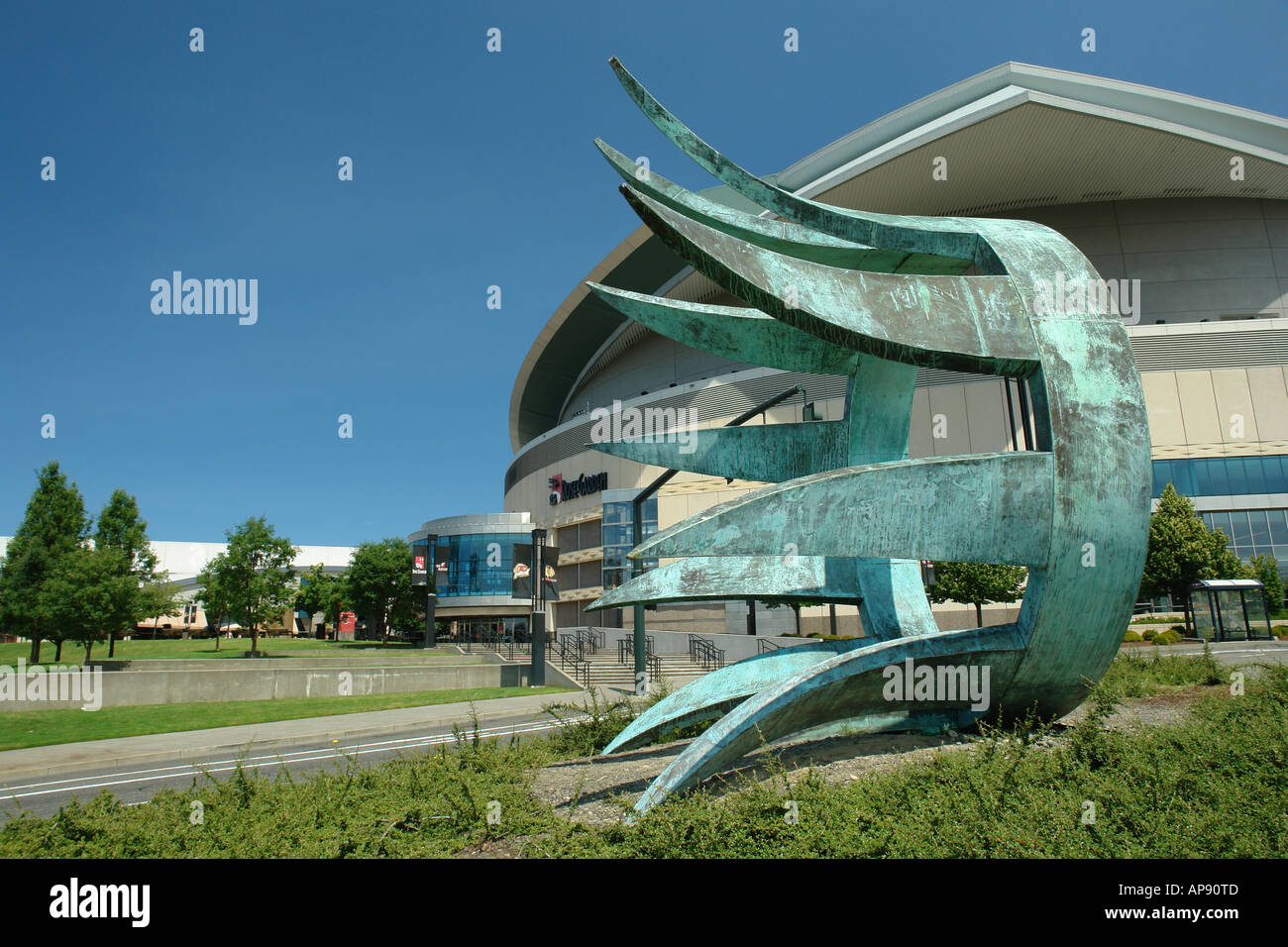 Basketball arena exterior High Resolution Stock Photography and Images ...