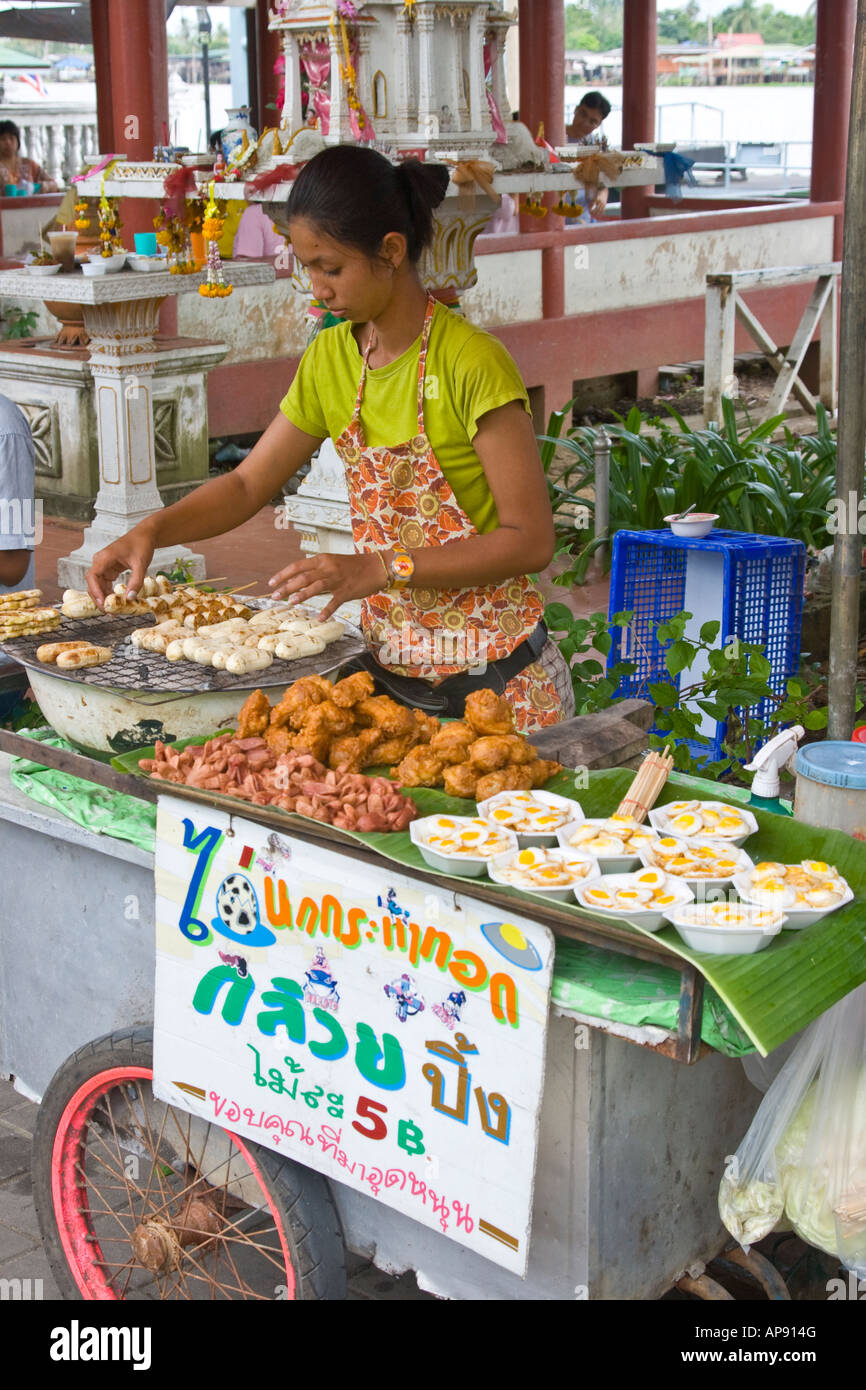 Thailand food cart hi-res stock photography and images - Alamy