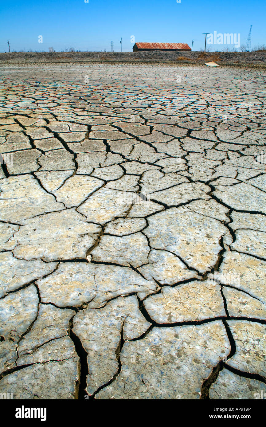 Dried earth hi-res stock photography and images - Alamy