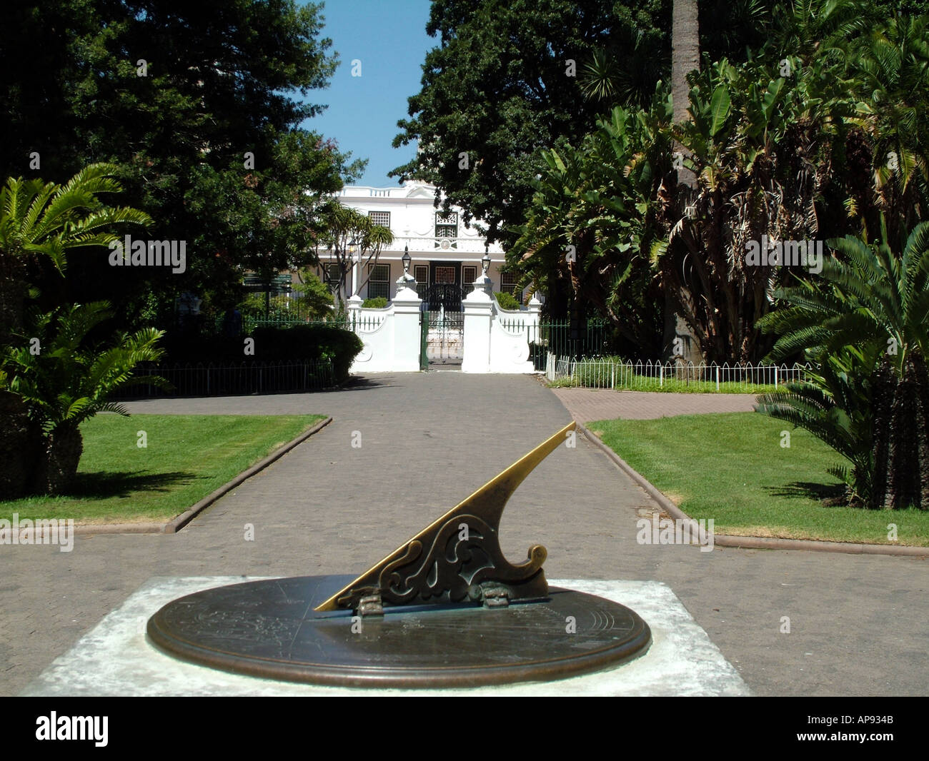 Garden timekeeper hi-res stock photography and images - Alamy
