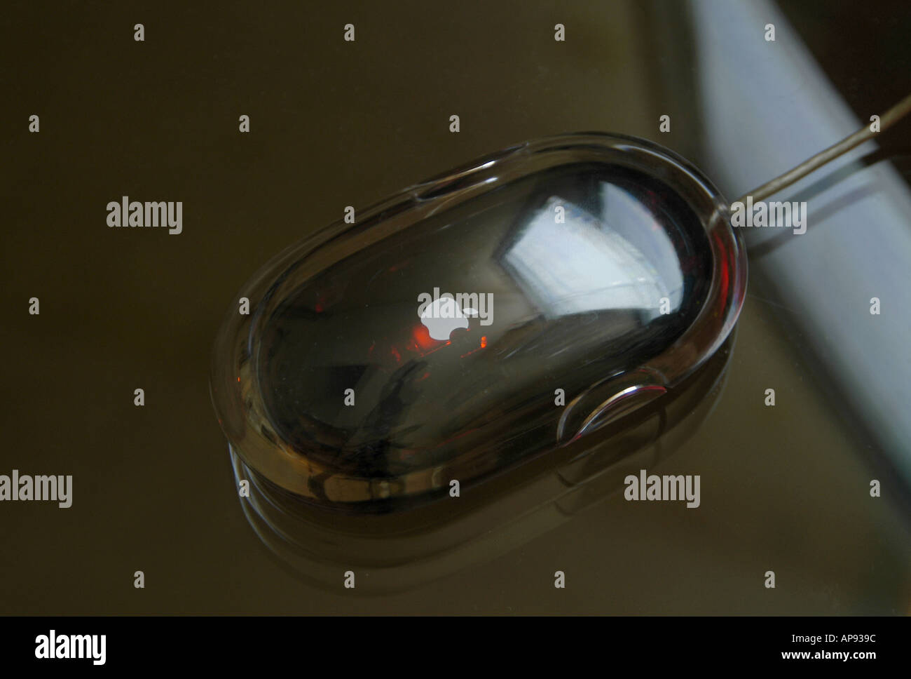 Transparent red pc mouse hi-res stock photography and images - Alamy