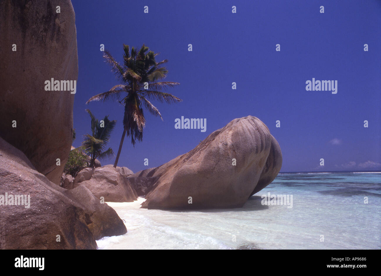 Rocky white beach hi-res stock photography and images - Alamy
