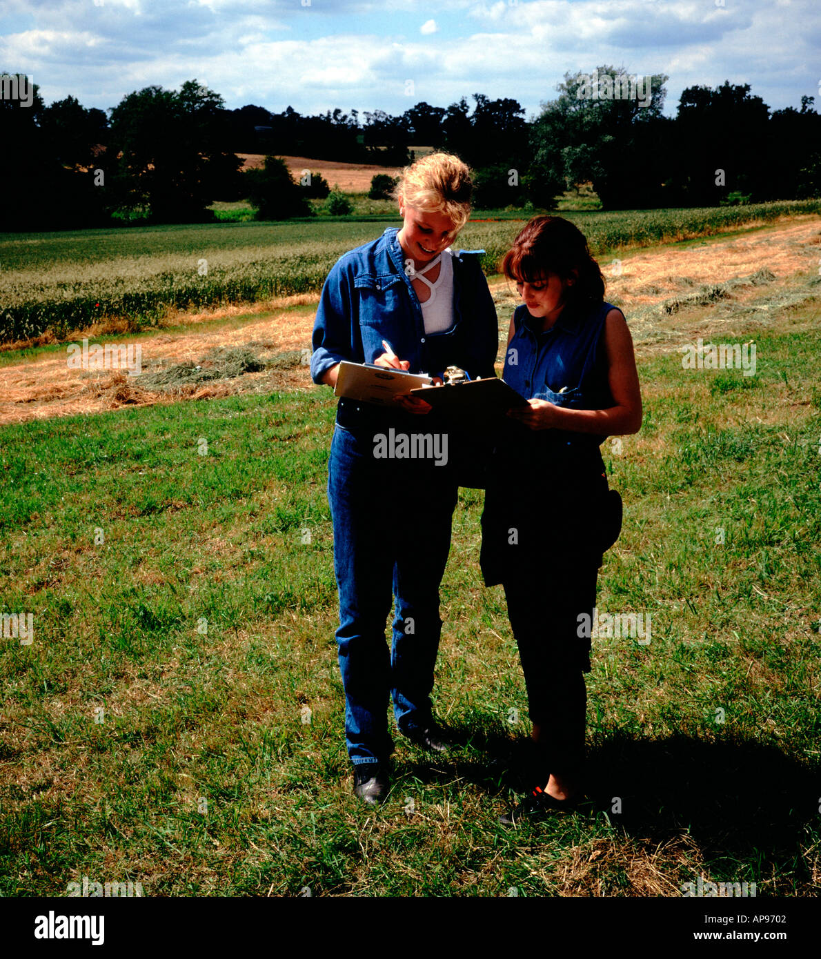Geography fieldwork hi-res stock photography and images - Alamy