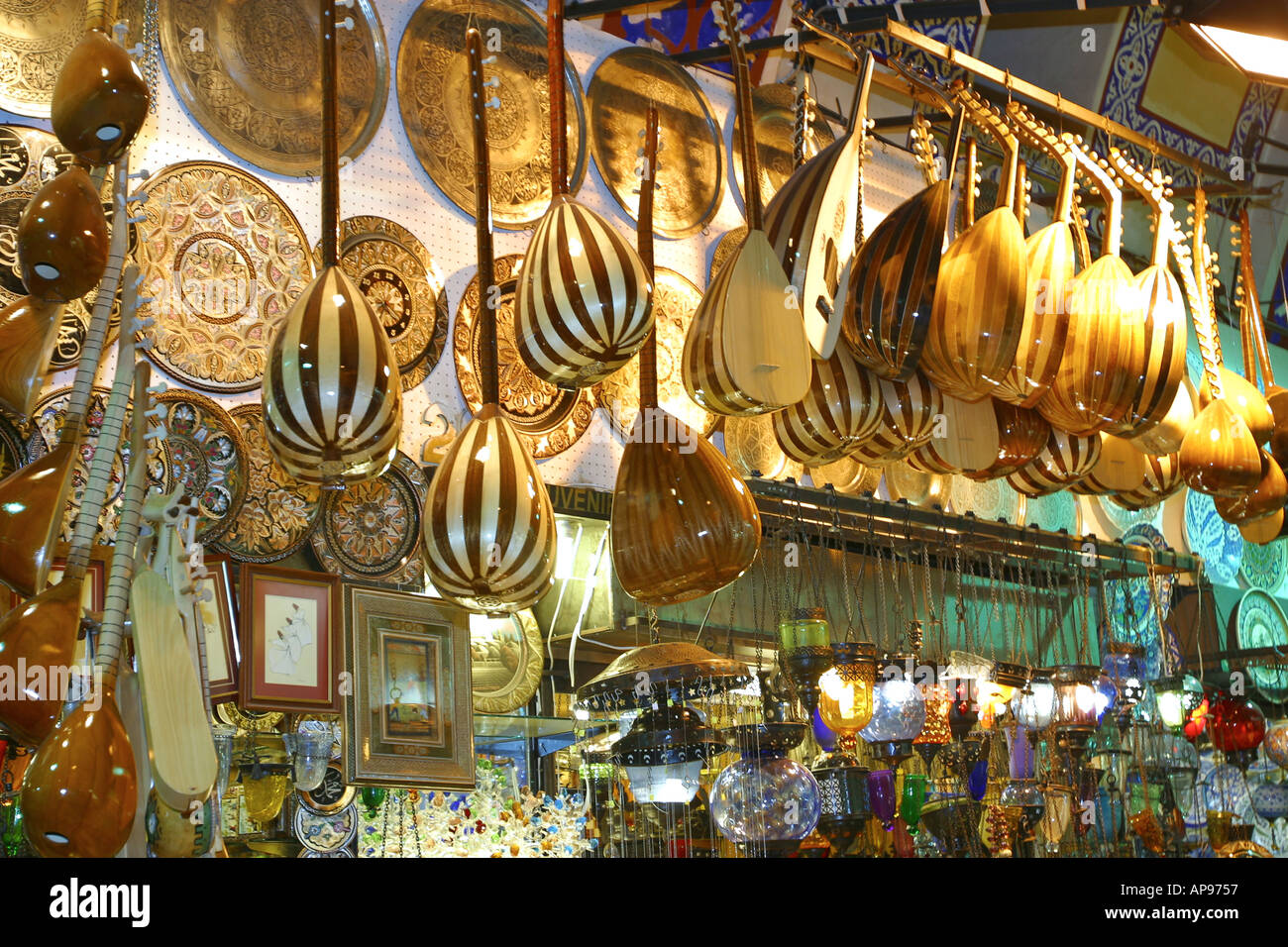 Musical instruments in the Grand Bazaar Istanbul Turkey Stock Photo - Alamy