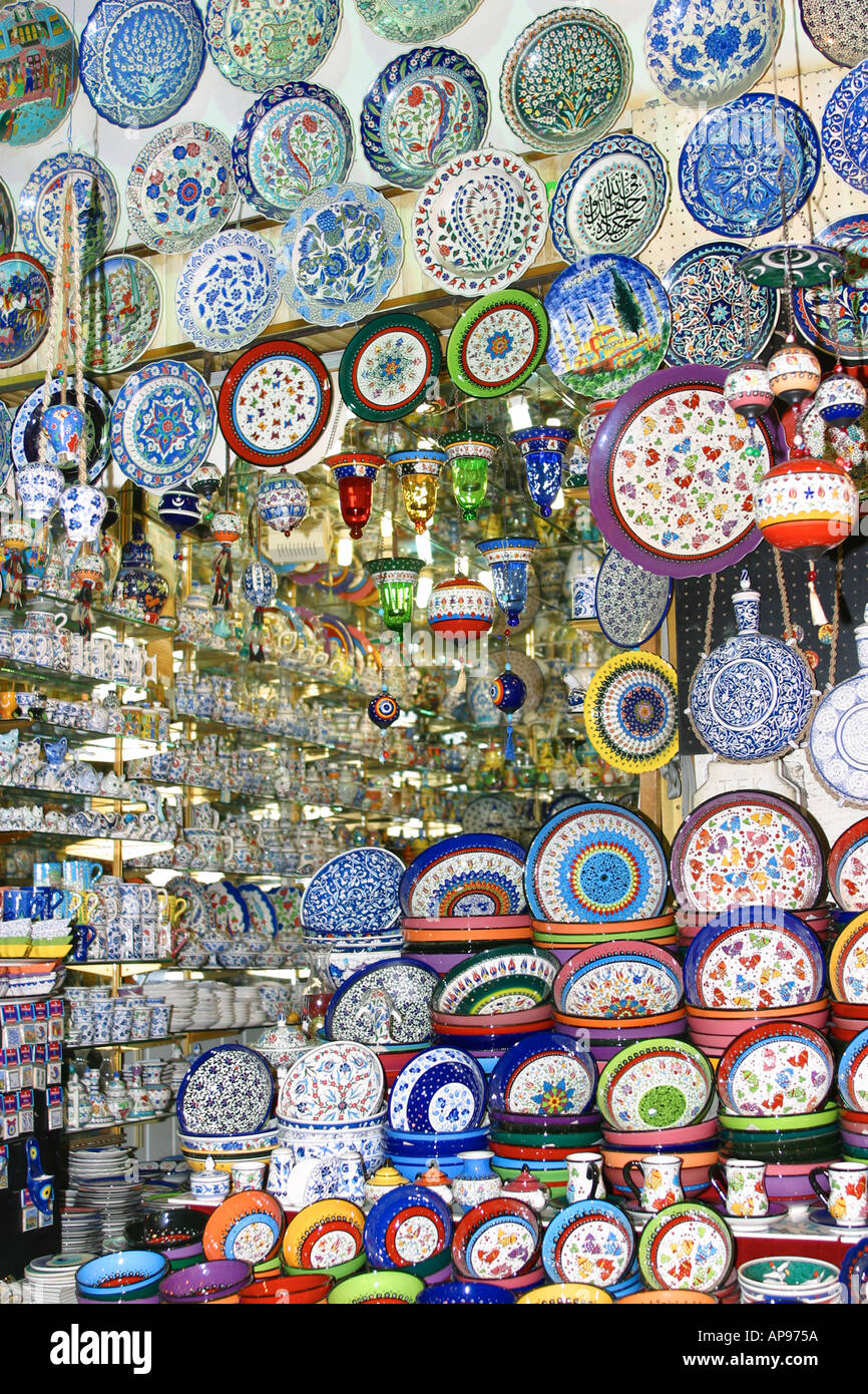 Ceramic plates in the Grand Bazaar Istanbul Turkey Stock Photo - Alamy