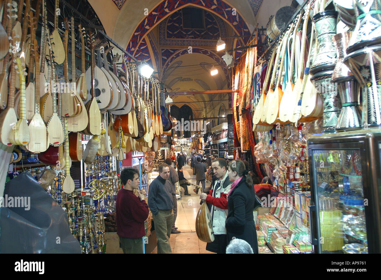 Musical instruments in the Grand Bazaar Istanbul Turkey Stock Photo - Alamy
