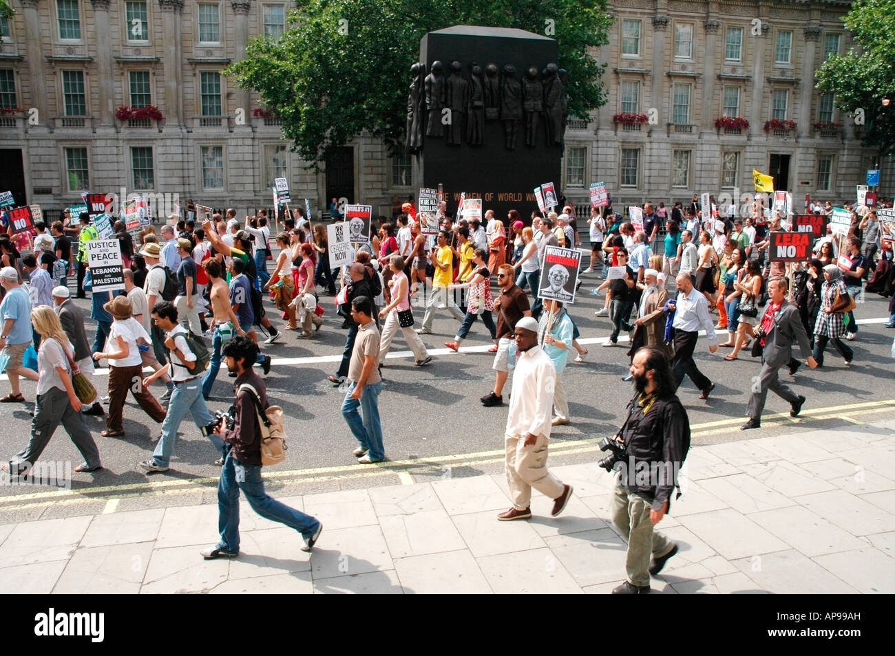 March through whitehall hi-res stock photography and images - Alamy