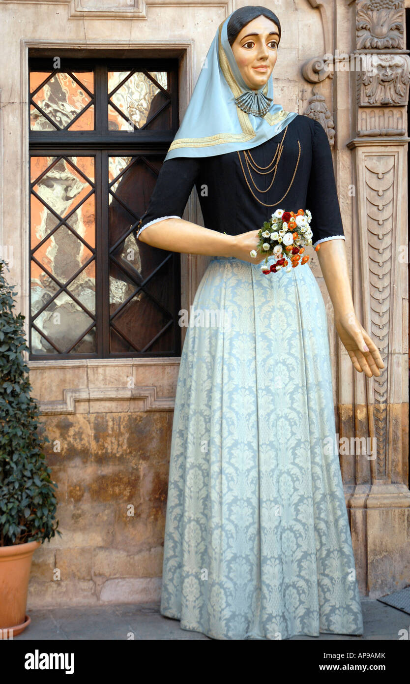 The giant mannequin hi-res stock photography and images - Alamy