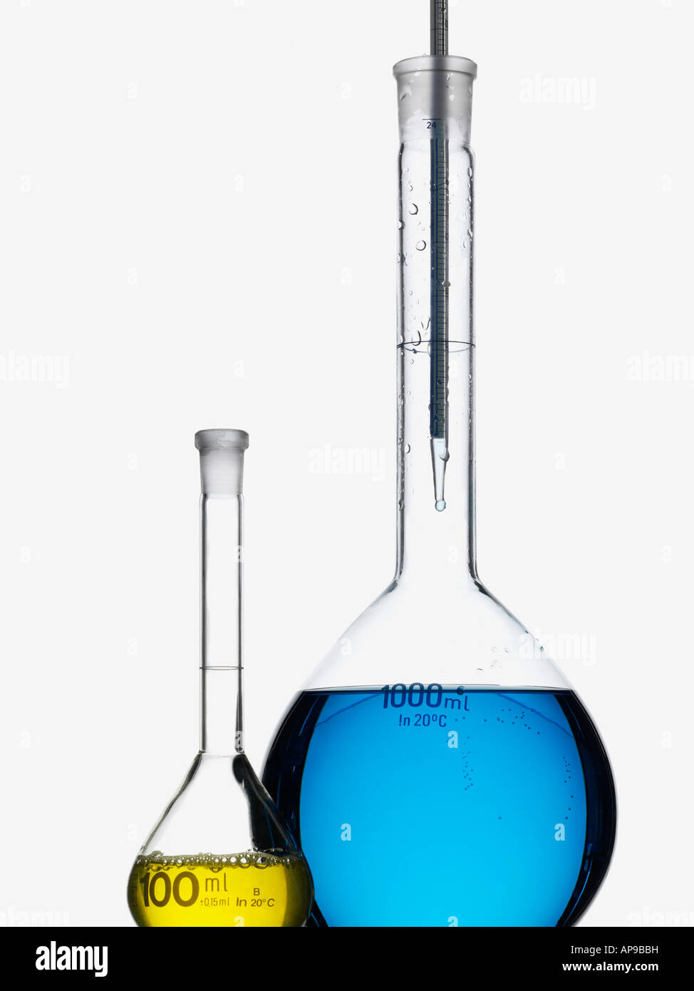 Volumetric flasks hi-res stock photography and images - Alamy