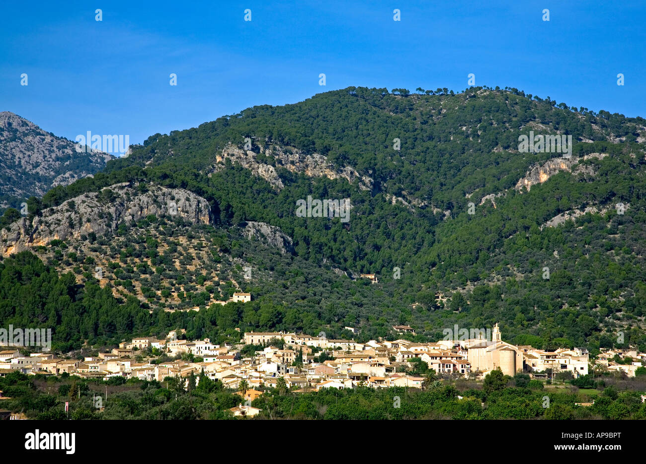 Escorca village. On the background the Tramuntana mountains. Mallorca ...