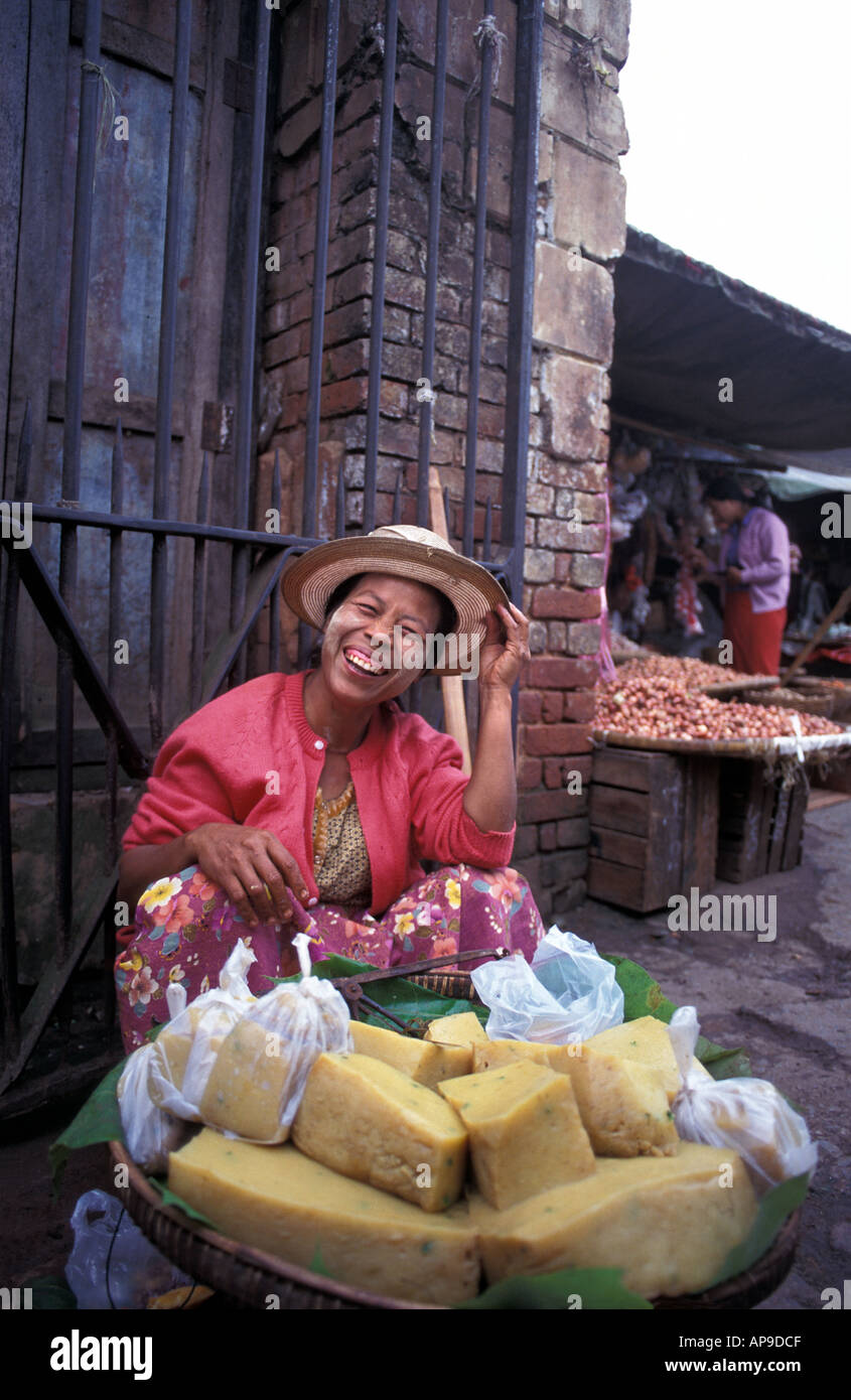 Burma00221 hi-res stock photography and images - Alamy