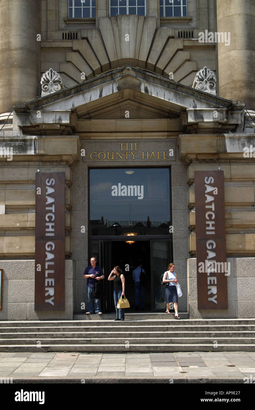 Saatchi Gallery South Bank London England Stock Photo - Alamy