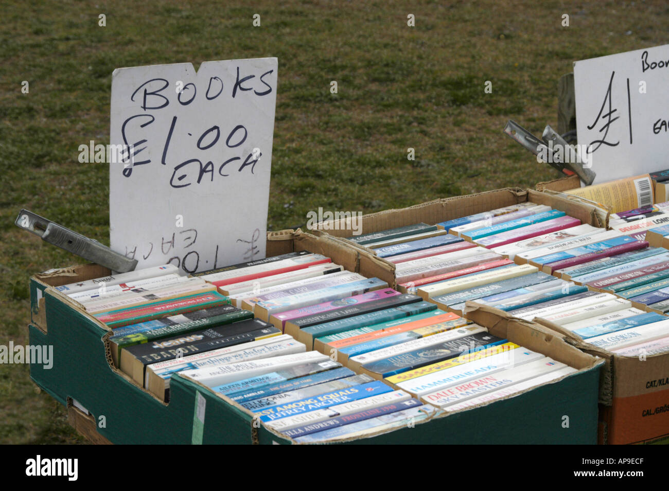 Table top car boot sale hi-res stock photography and images - Alamy