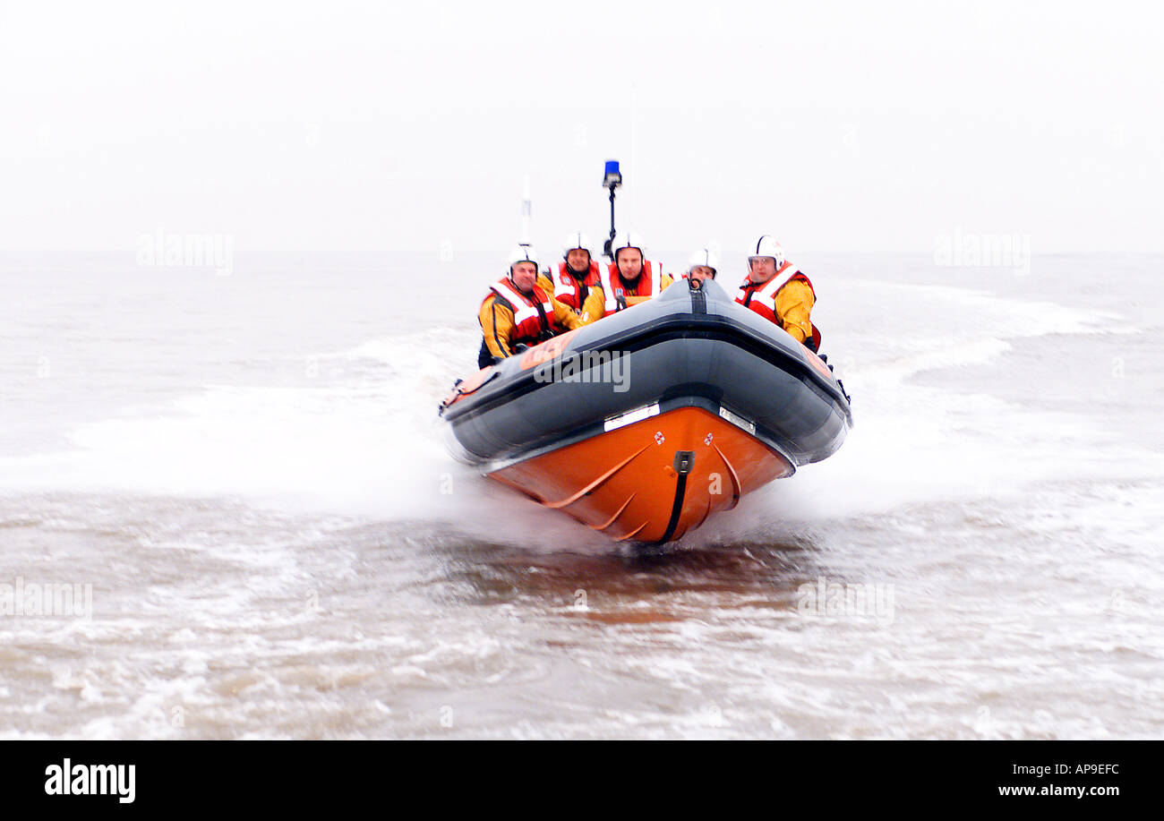 Speeding lifeboat hi-res stock photography and images - Alamy