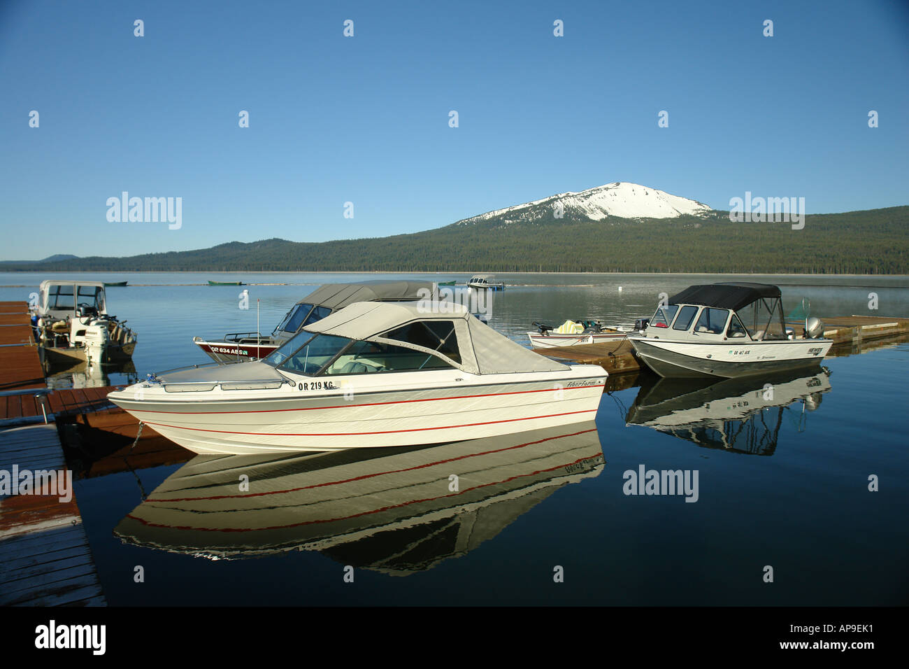 Diamond lake resort oregon hi-res stock photography and images - Alamy