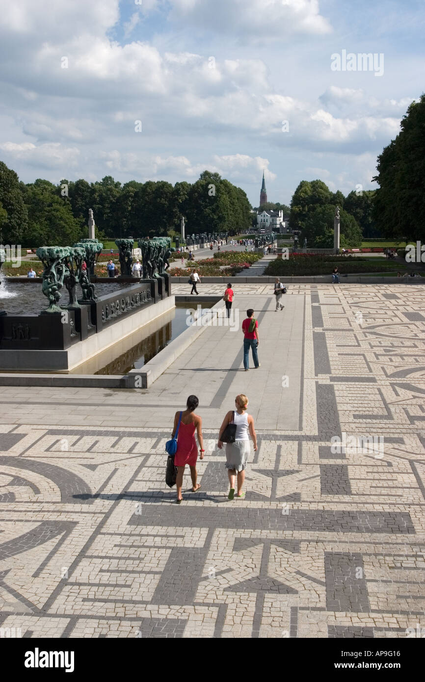 Fountain Vigeland Park and mosaic labyrinth Oslo Norway Stock Photo - Alamy