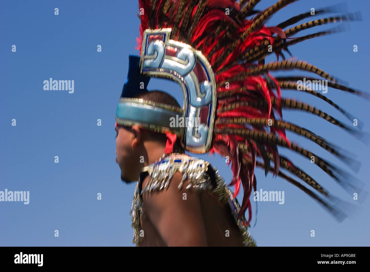 Aztec headdress hi-res stock photography and images - Alamy