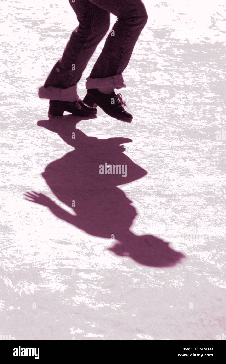 Tap dancing feet hi-res stock photography and images - Alamy