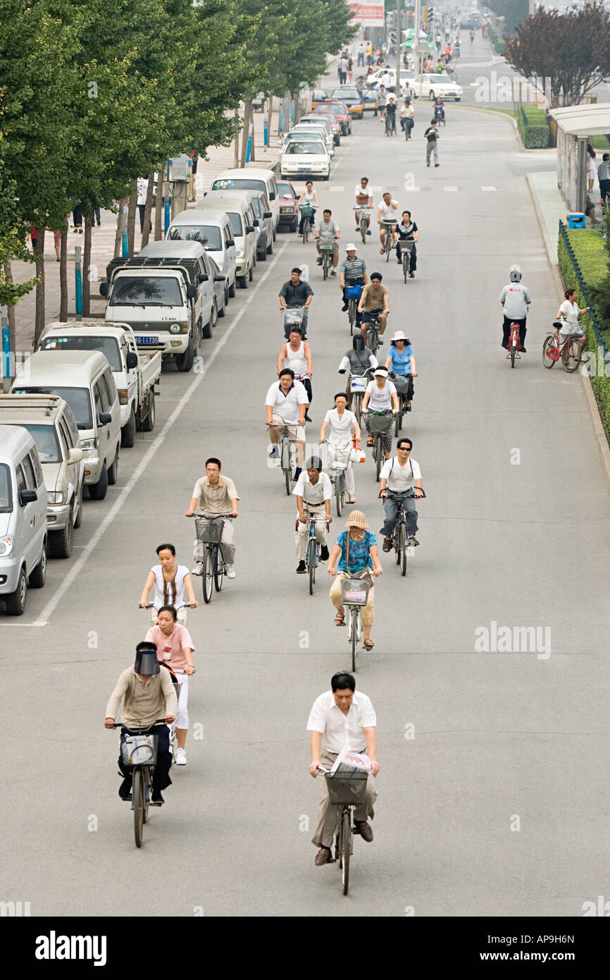 Chinese Group Cycling High Resolution Stock Photography and Images - Alamy